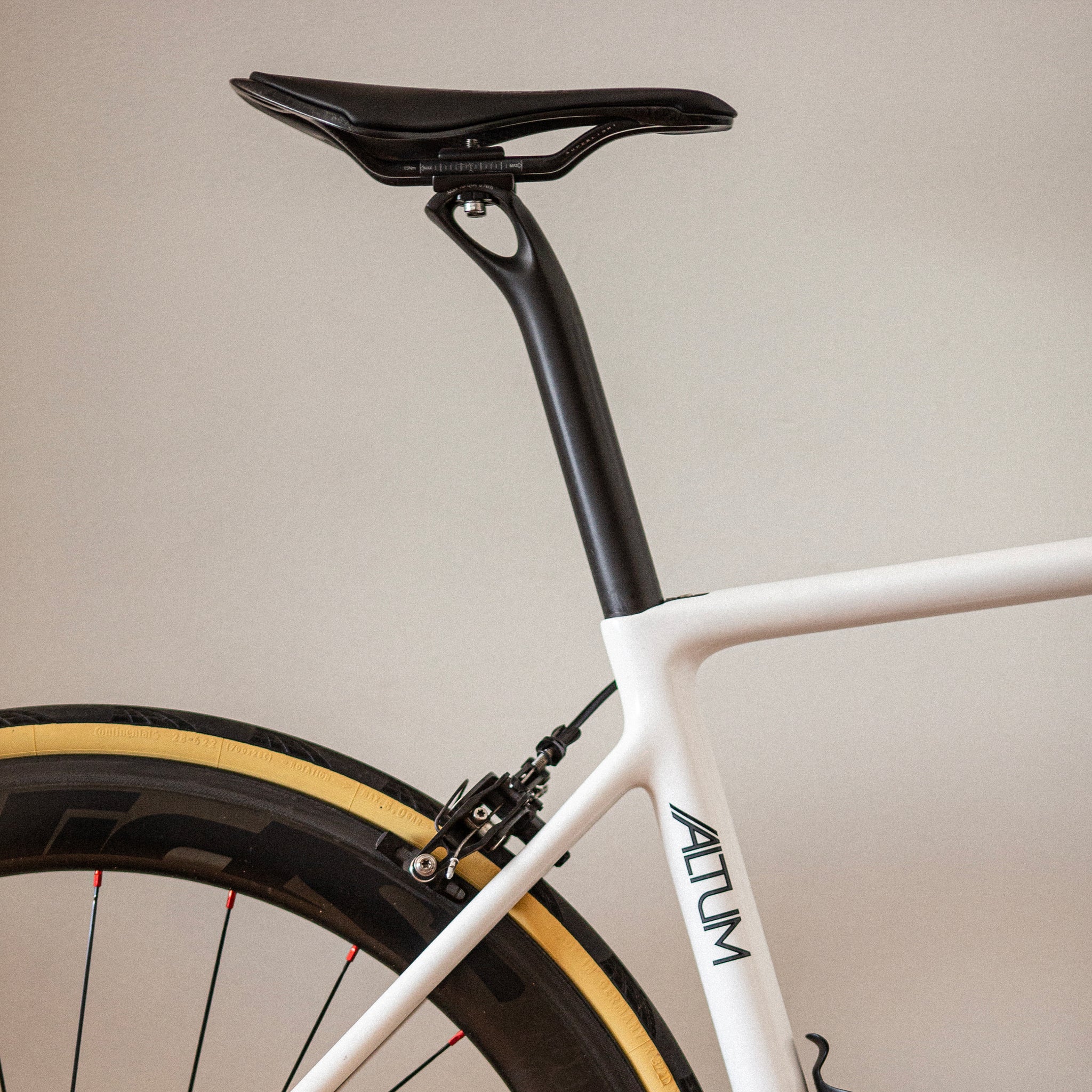 Parlee Carbon Seat Post – PARLEE Cycles